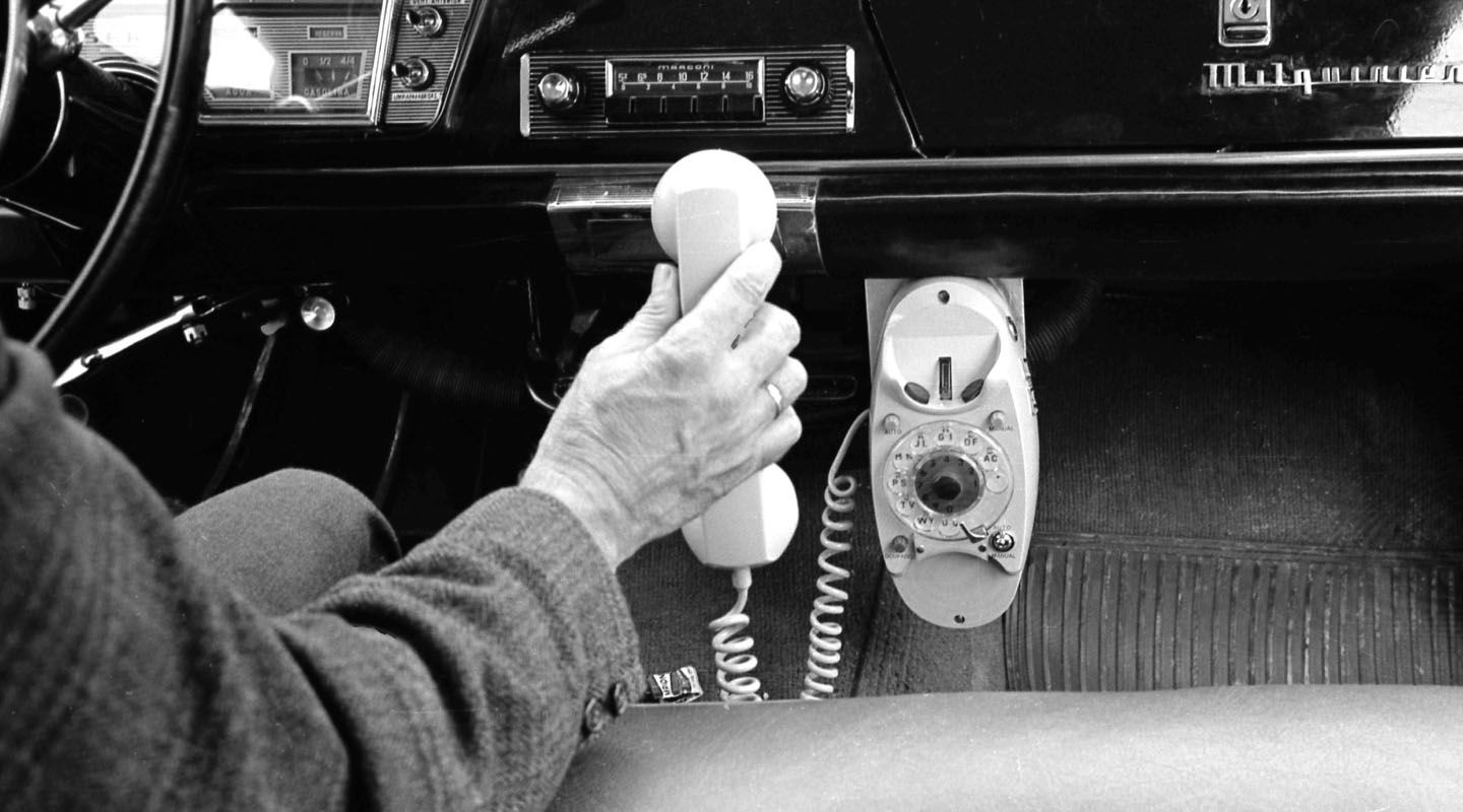 Telefónica 1977: Automatización y Telefonía Móvil